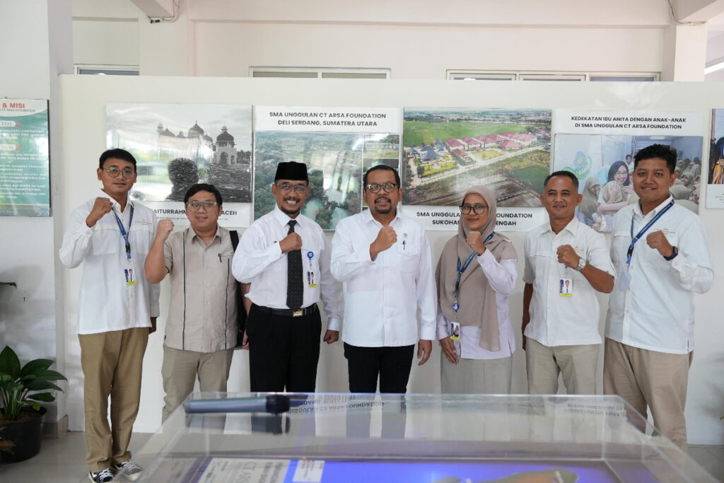 Kunjungi Sekolah CT Arsa Foundation di Sukoharjo, Wakil Kepala Staf ...